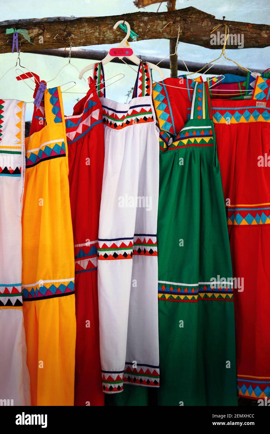Vestido Tipico Panameño Fotografías E Imágenes De Alta Resolución Alamy
