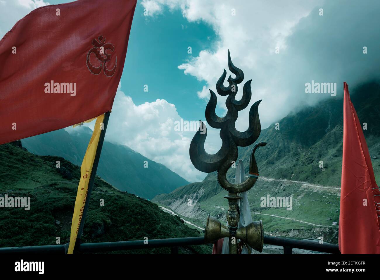 Simbolotrishulinmano