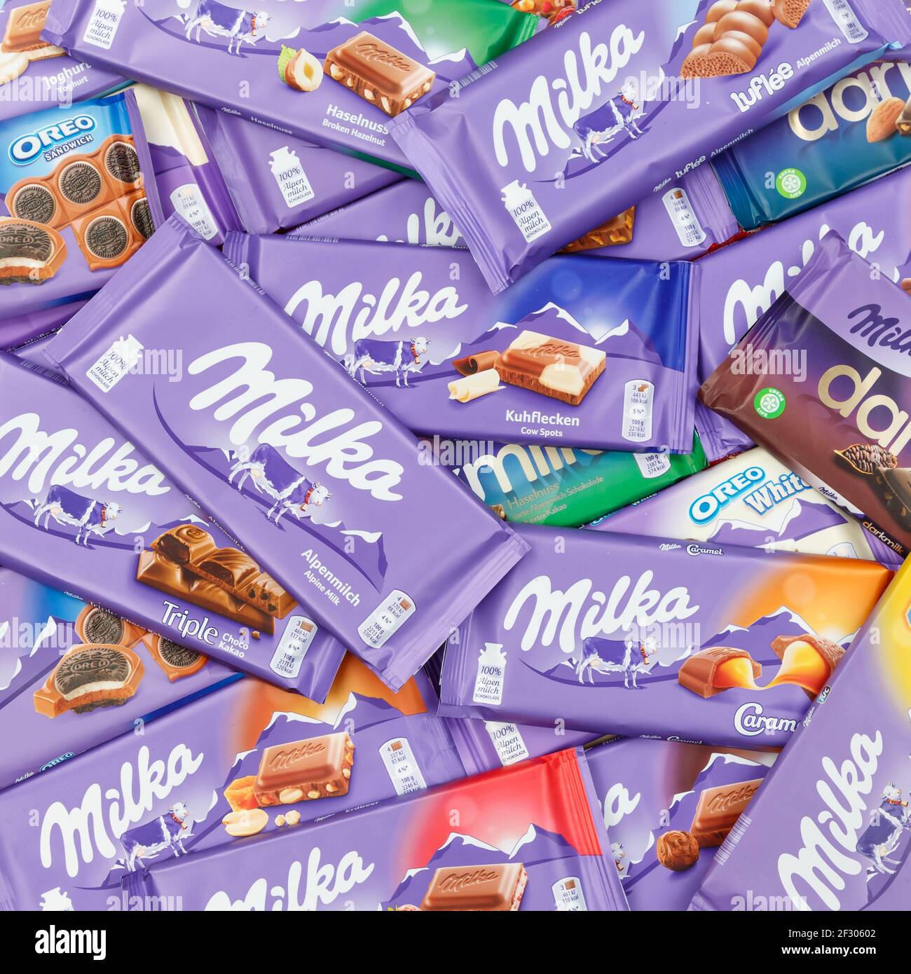 Tipos de barras de chocolate fotografías e imágenes de alta resolución ...