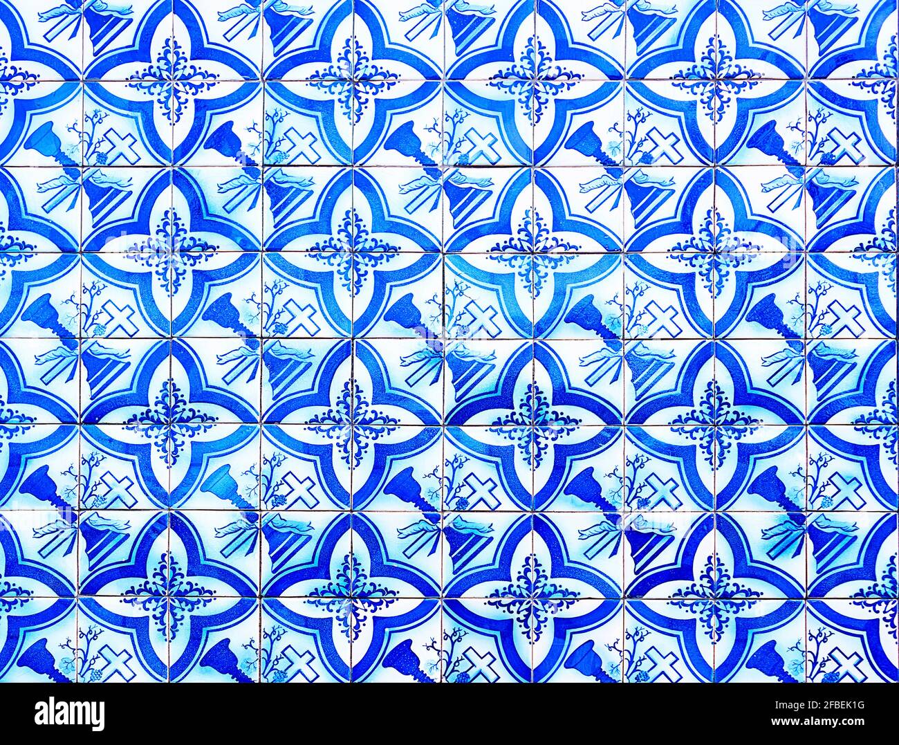 Azulejos de colores azulejos de colores fotografías e imágenes de alta ...