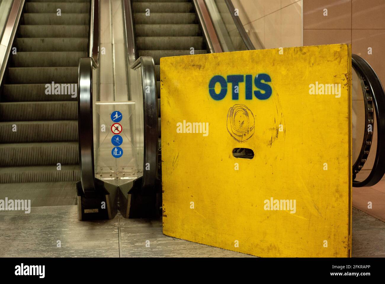 Escalera De Foso De Ascensor Otis