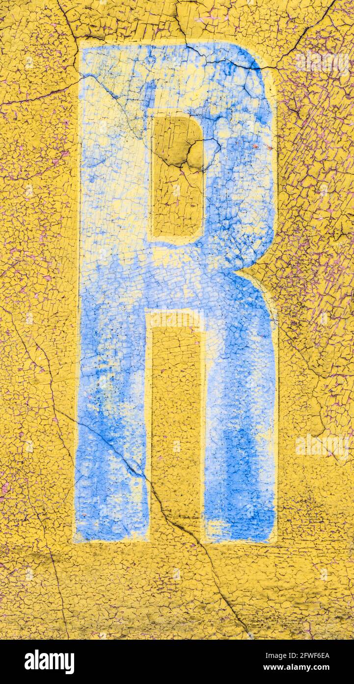 Letra r mayuscula para pintar fotografías e imágenes de alta resolución ...