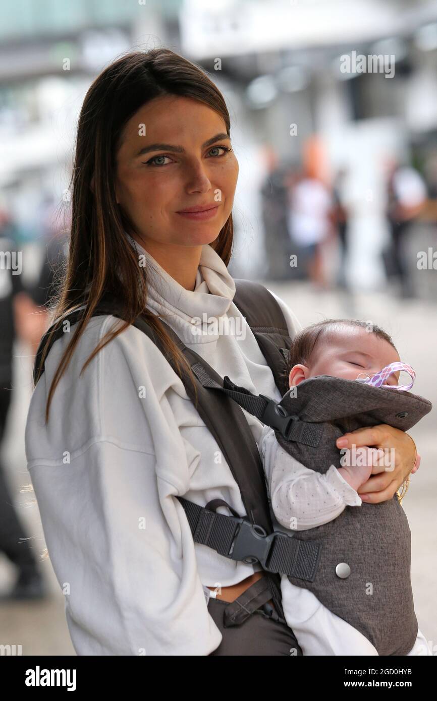 Novia De Daniil Kvyat Fotografías E Imágenes De Alta Resolución Alamy