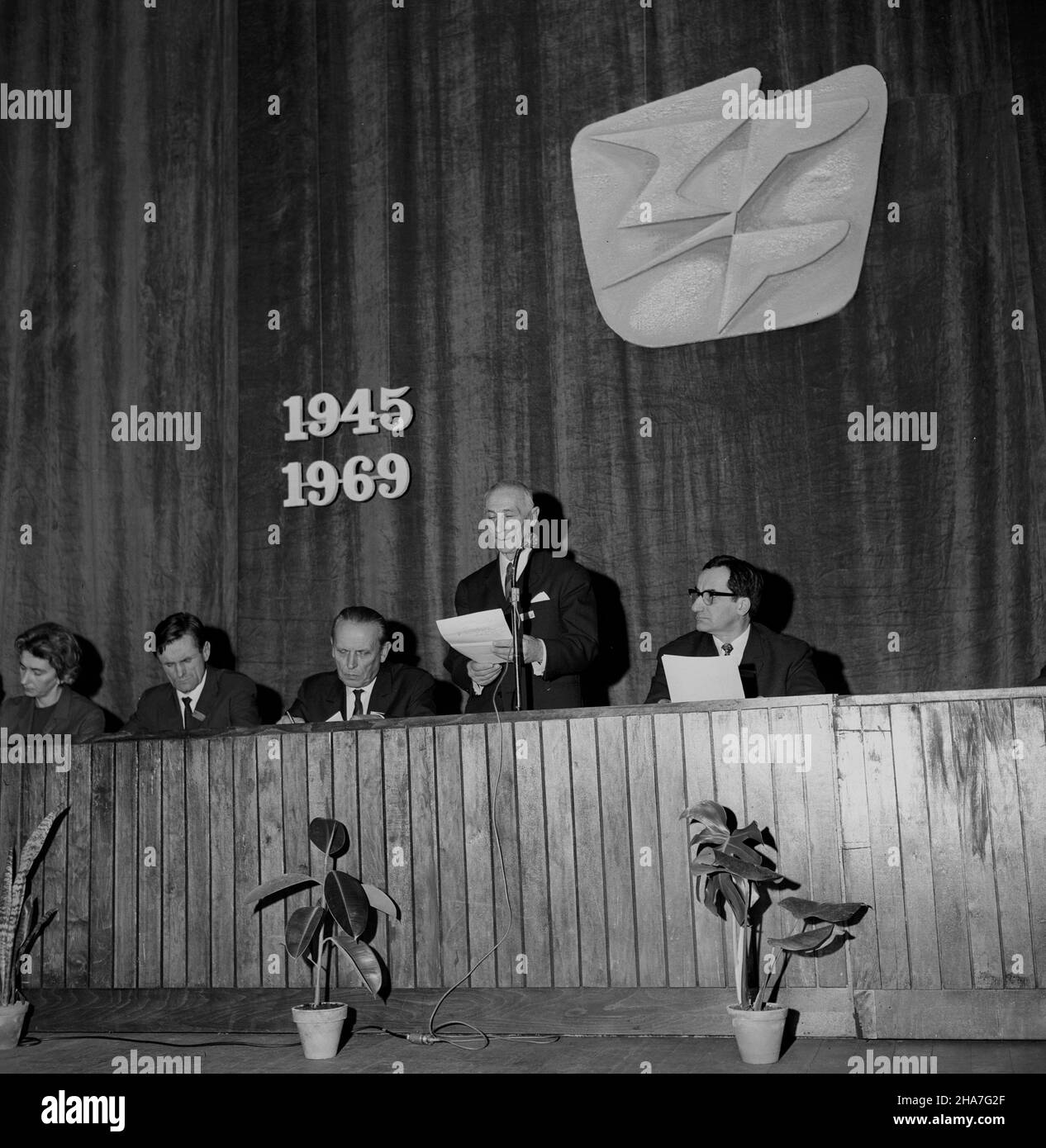Stanislaw teisseyre fotografías e imágenes de alta resolución - Alamy Stanislaw teisseyre fotografías e imágenes de alta resolución - Alamy
