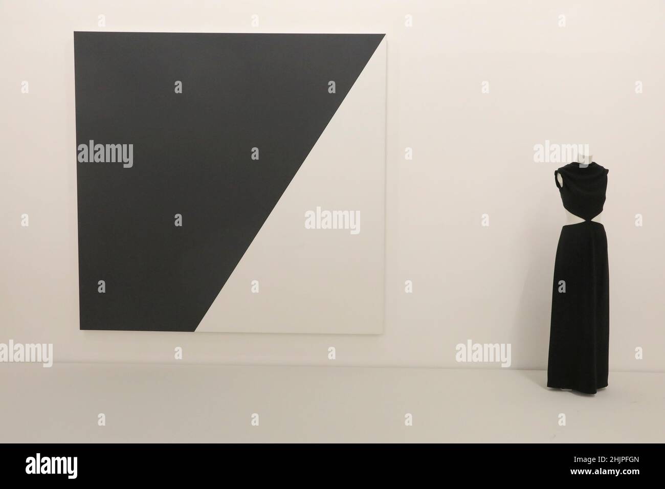Homenaje A Yves Saint Laurent En Museos Fotografías E Imágenes De Alta