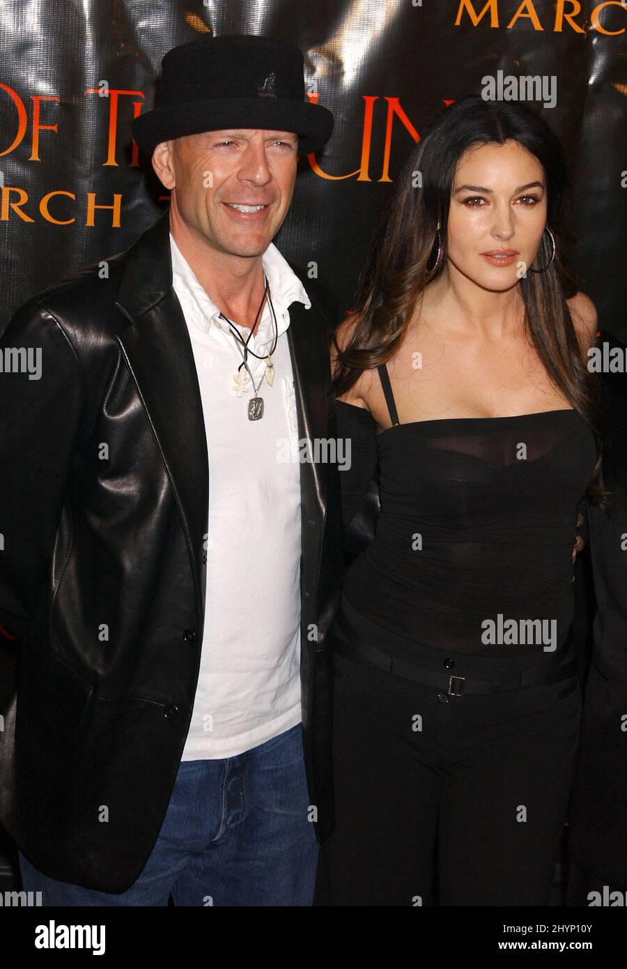 Bruce willis monica bellucci tears fotografías e imágenes de alta ...