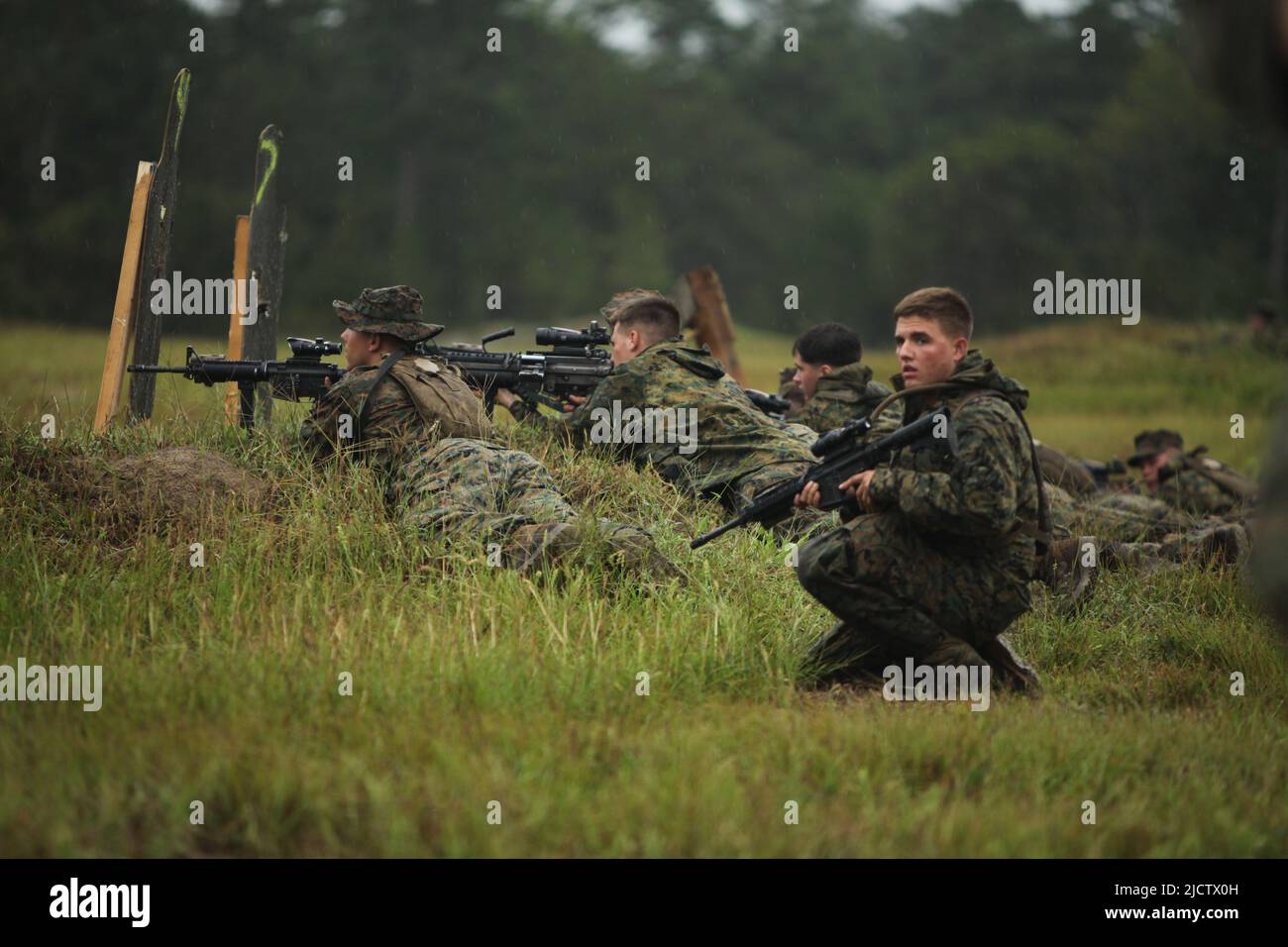 Los Marines De Ee Uu Con Charlie Company Batallón 1st Regimiento