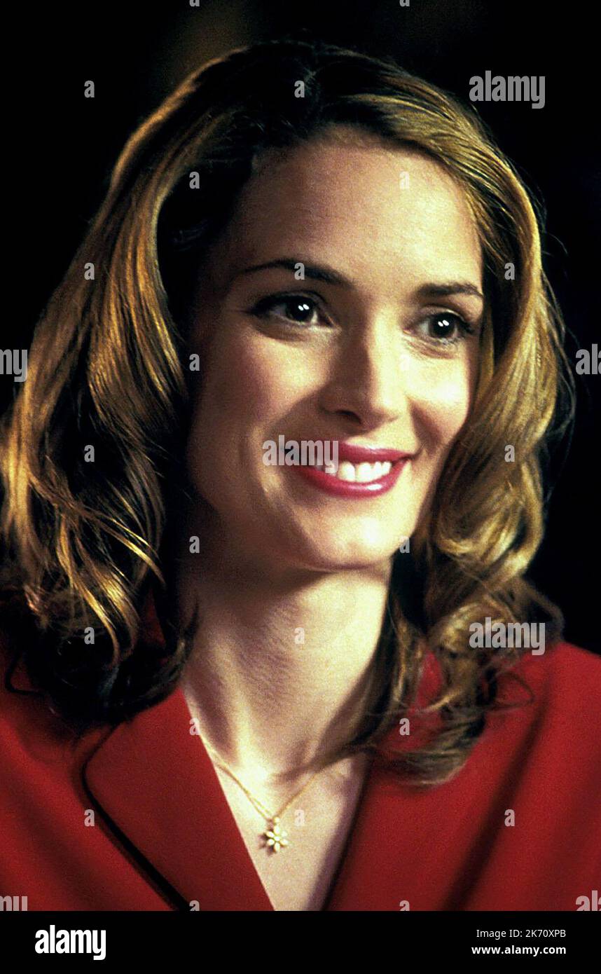 Winona Ryder Sirenas Gif