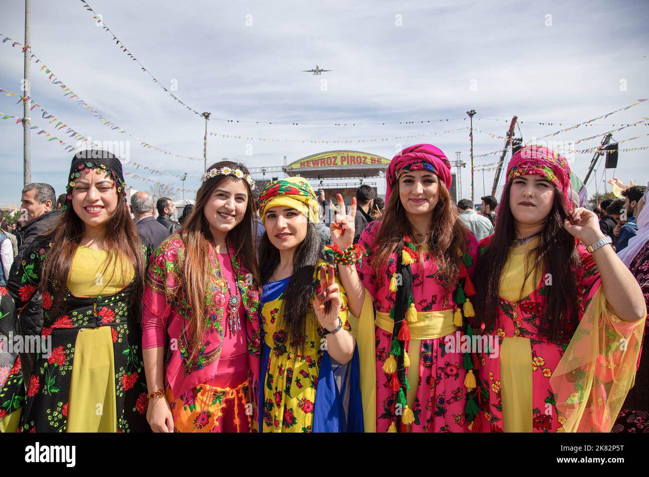 21 De Marzo De 2018 Estambul Turquía Las Mujeres Kurdas Ven Vestirse