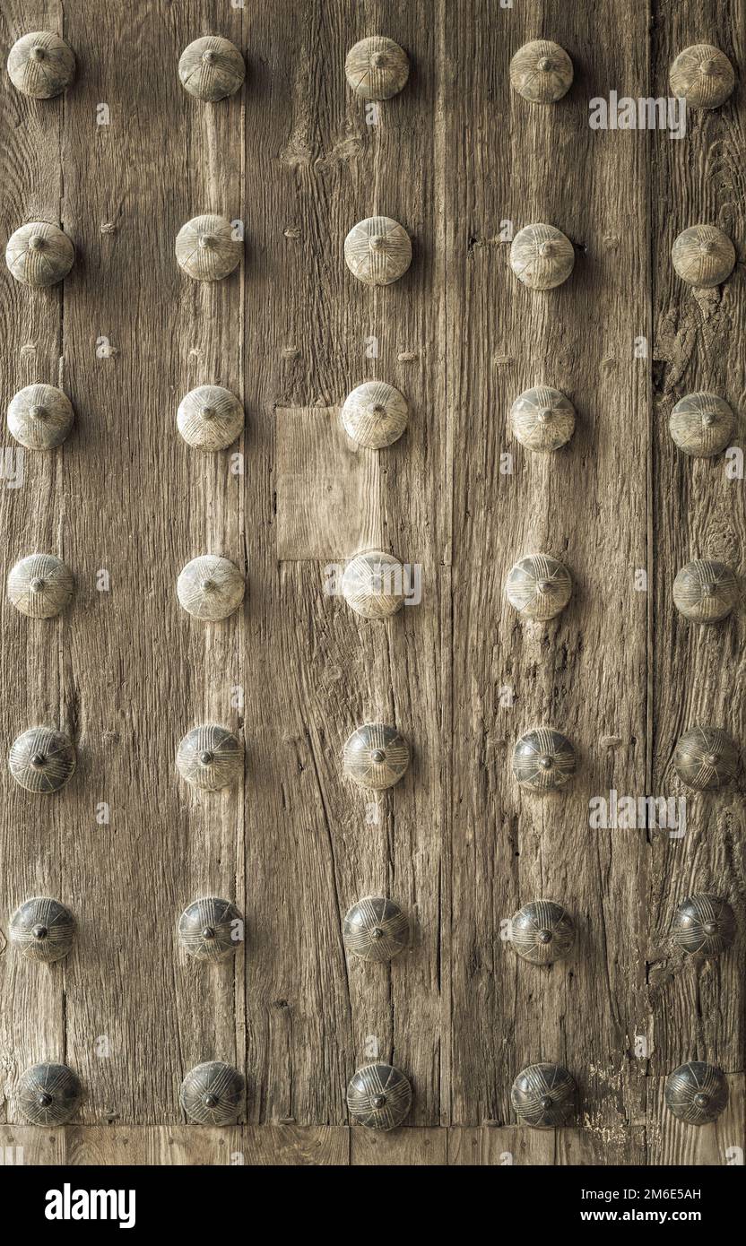 Puertas Antiguas De Madera En Un Edificio Medieval Fotografía De Stock