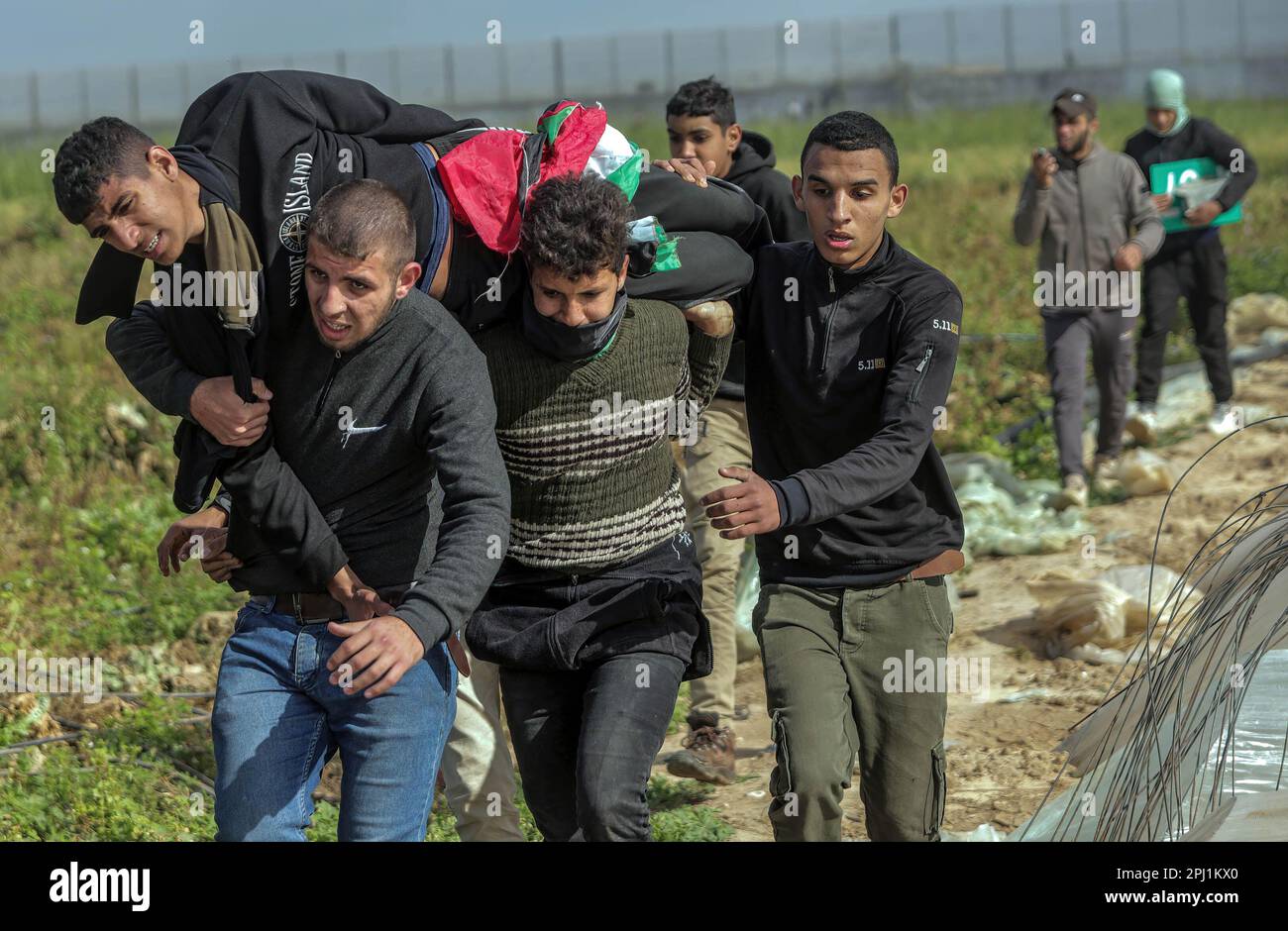 Gaza Palestina 30th De Marzo De 2023 Jóvenes Palestinos Se Llevan A