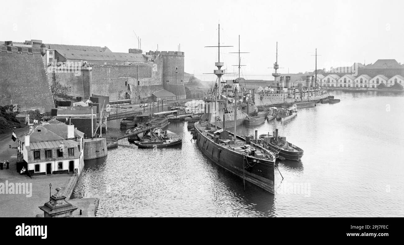 La Dévastación Francesa Centro De Hierro En Brest En 1912 Un Casco