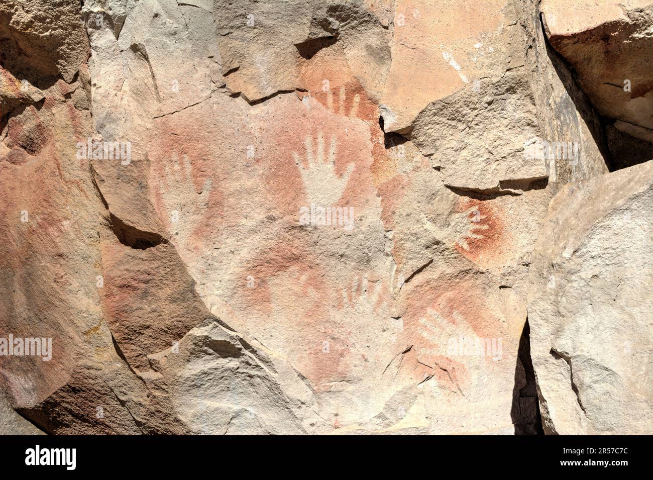 Arte Prehistórico Huellas En La Cueva De Las Manos Y Complejo De