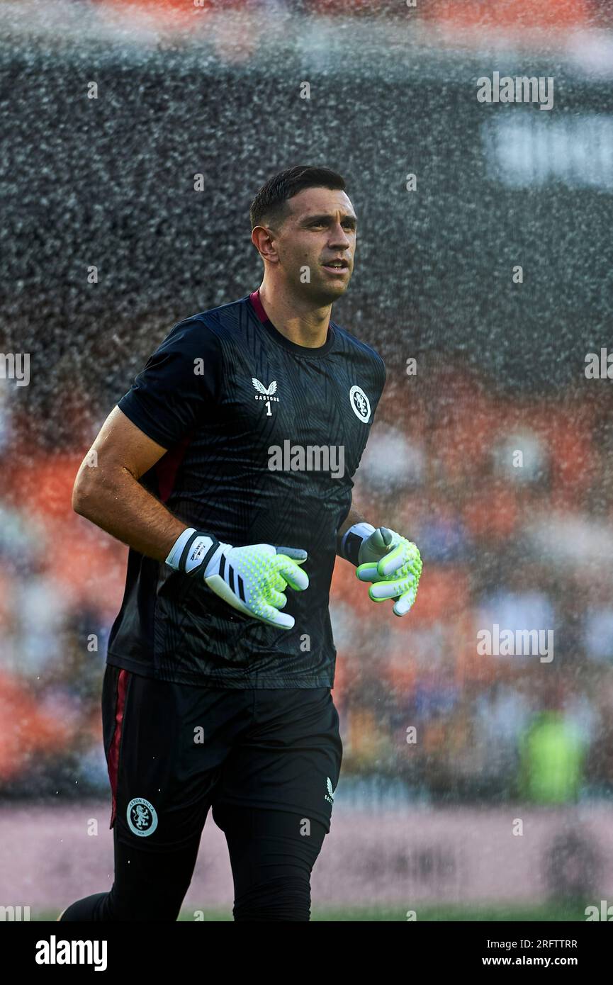 Emiliano Martinez Dibu Del Aston Villa Fc Fotografías E Imágenes De