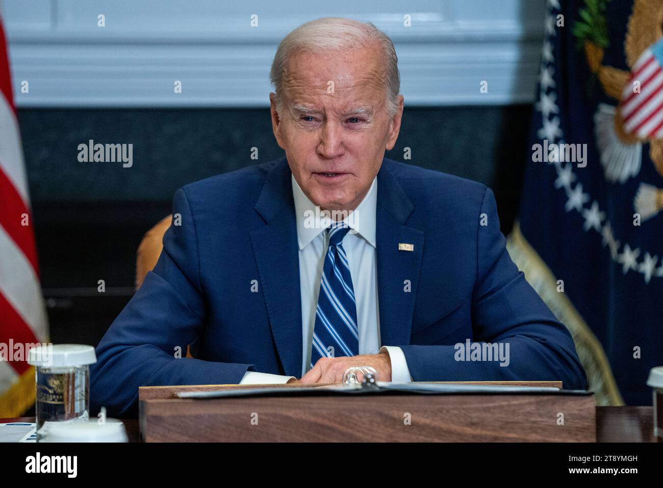 El Presidente De Los Estados Unidos Joe Biden Describe Los Esfuerzos