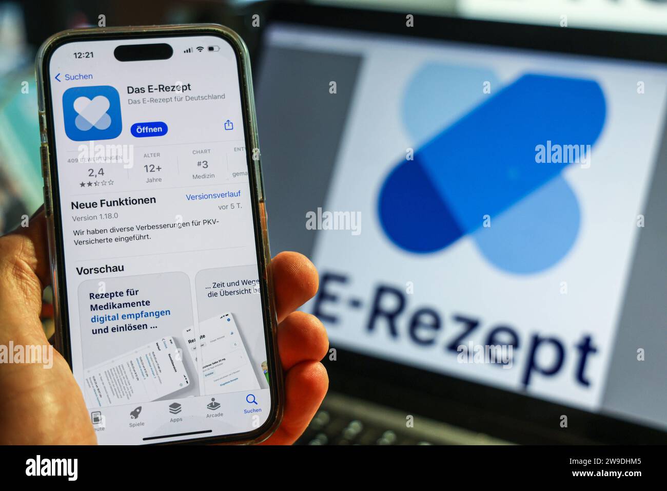 Das E-Rezept, App auf dem iPhone. Das E-Rezept für Deutschland. Rezepte für Medikamente digital ...