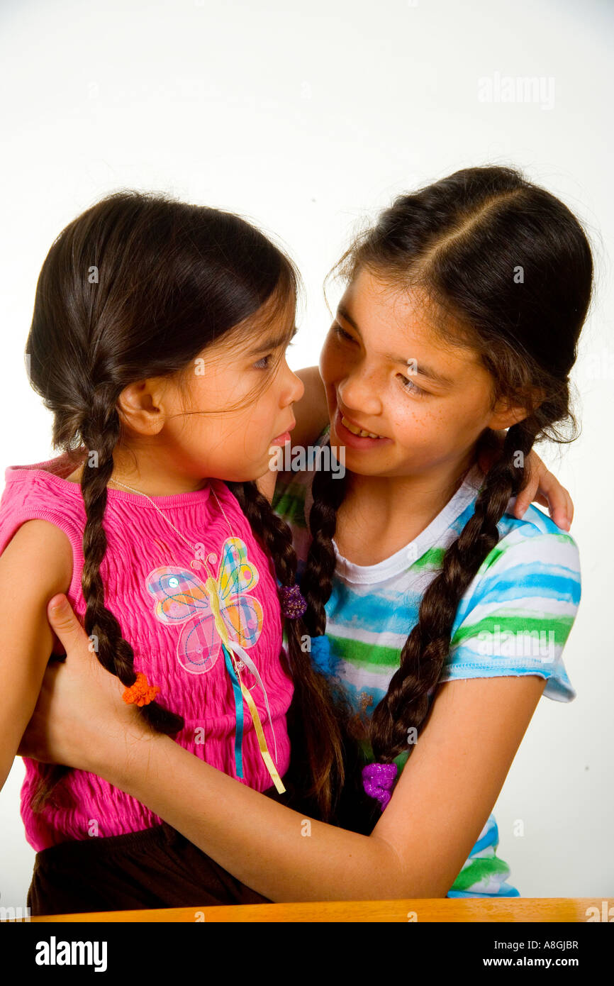 Niños Chinos Llorando Fotografías E Imágenes De Alta Resolución Alamy