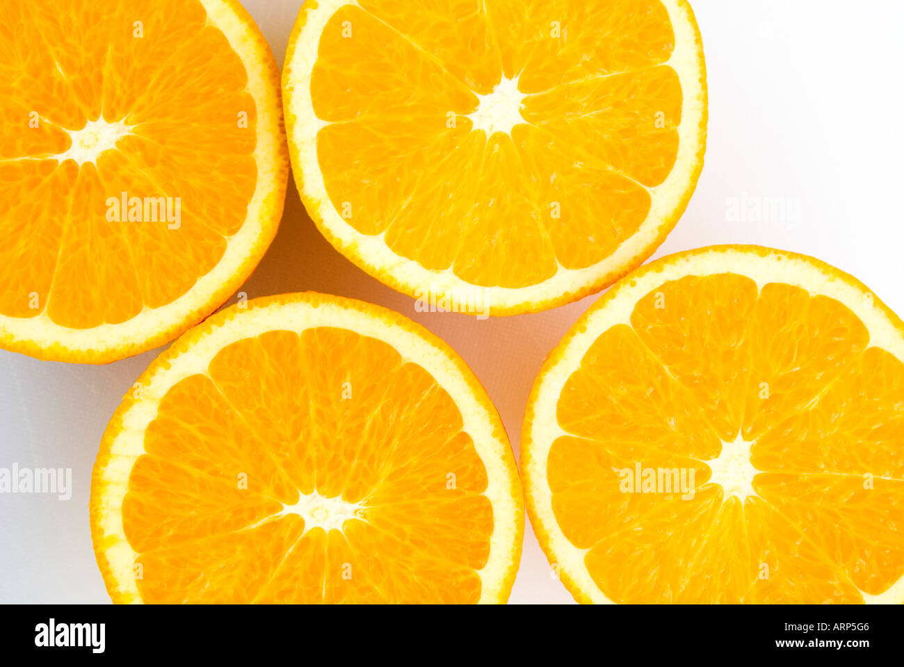 Naranjas Cortadas Por La Mitad Fotografías E Imágenes De Alta