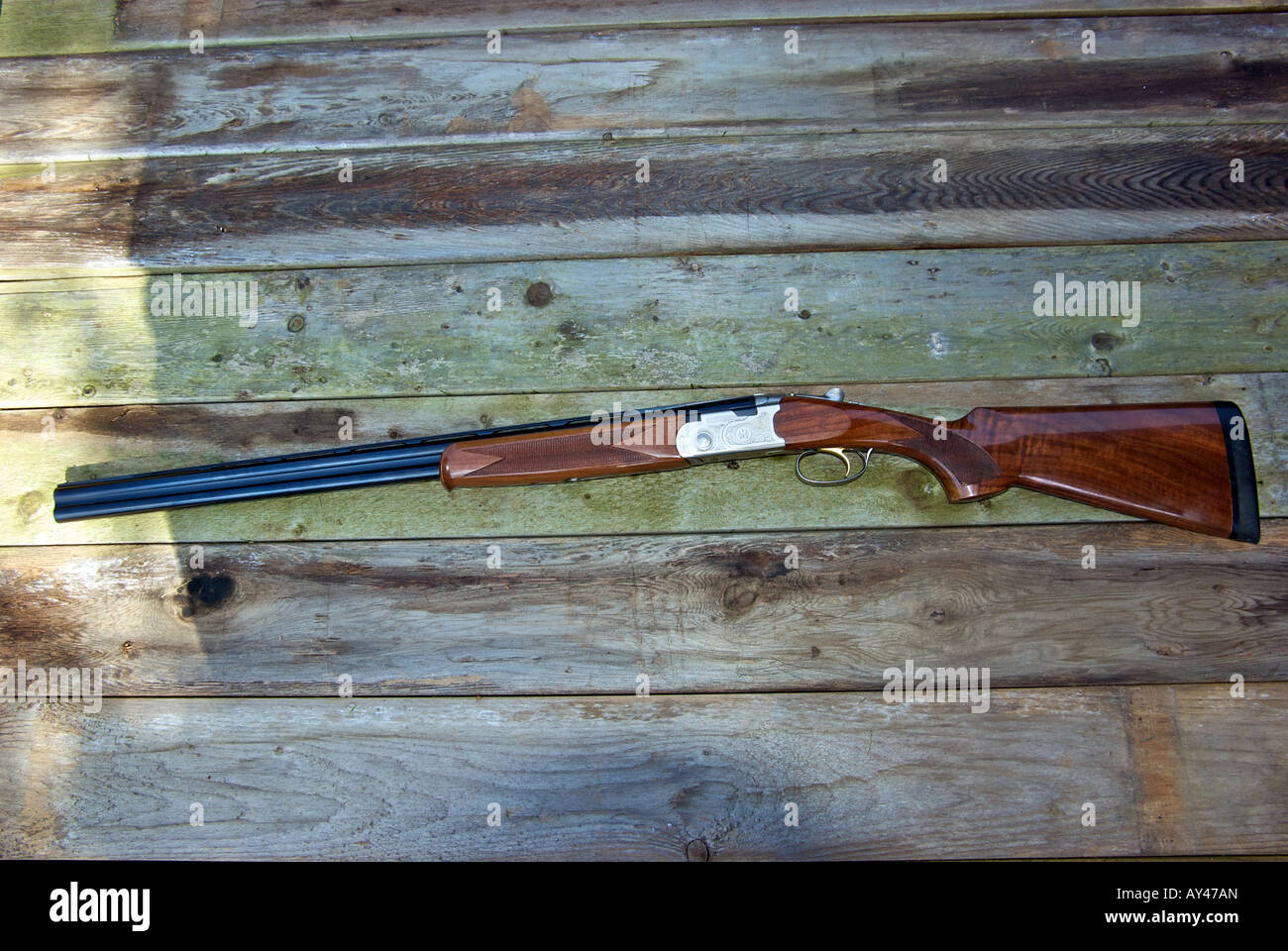 Calibre 28 fotografías e imágenes de alta resolución - Alamy