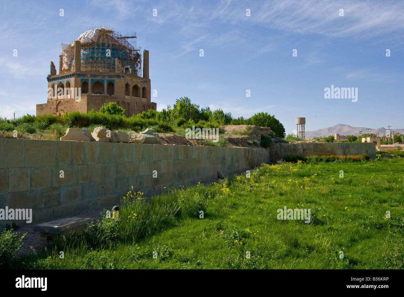 Mausoleum oljeitu soltaniyeh iran fotografías e imágenes de alta ...