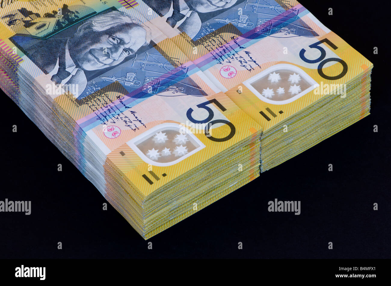 Moneda Apilados A 20 000 Veinte Mil D lares Australianos En Billetes De moneda-apilados-a-20-000-veinte-mil-d-lares-australianos-en-billetes-de
