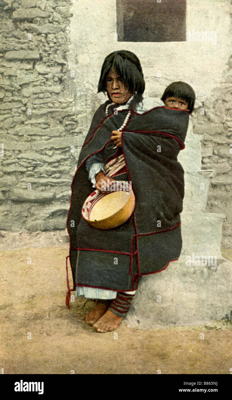 Mujer india hopi fotografías e imágenes de alta resolución - Alamy