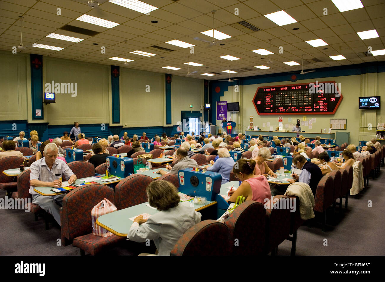 Juegos de bingo fotografías e imágenes de alta resolución - Página 3 ...