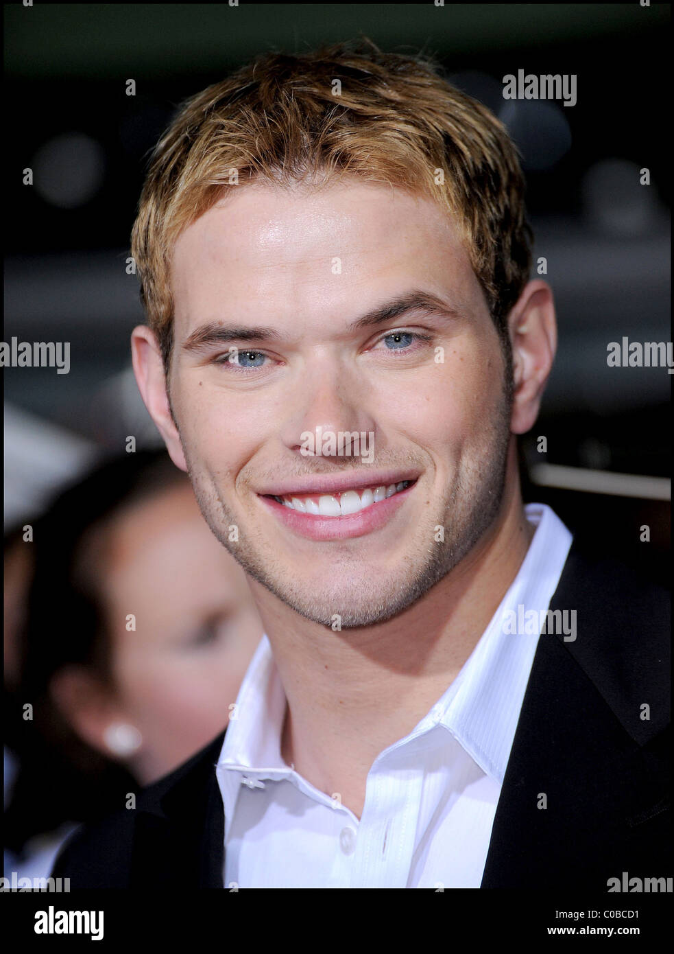 Kellan Lutz Los Angeles estreno de 'La saga Crepúsculo: Luna Nueva ...