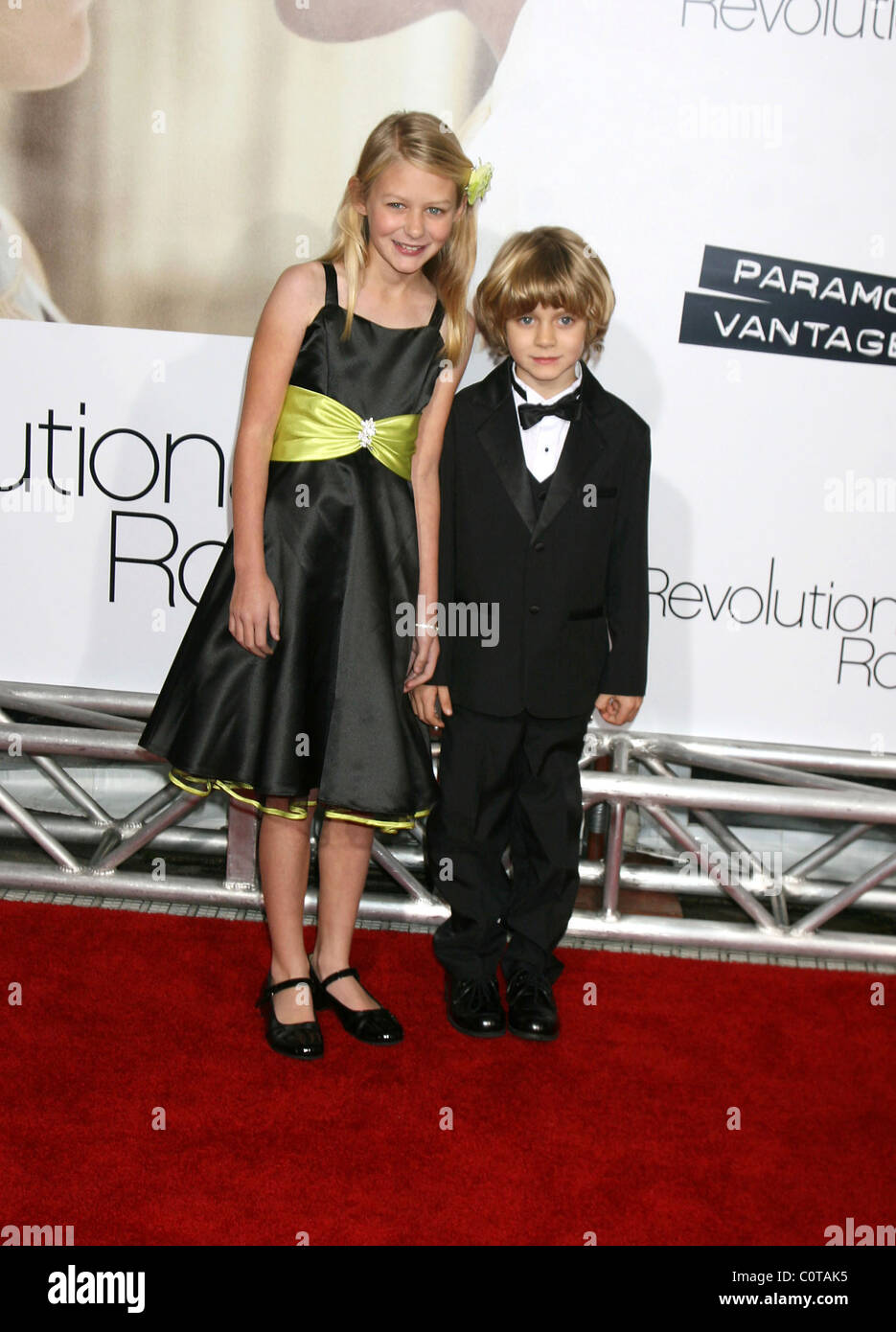 Ryan Simpkins And Ty Simpkins Fotografías E Imágenes De Alta Resolución