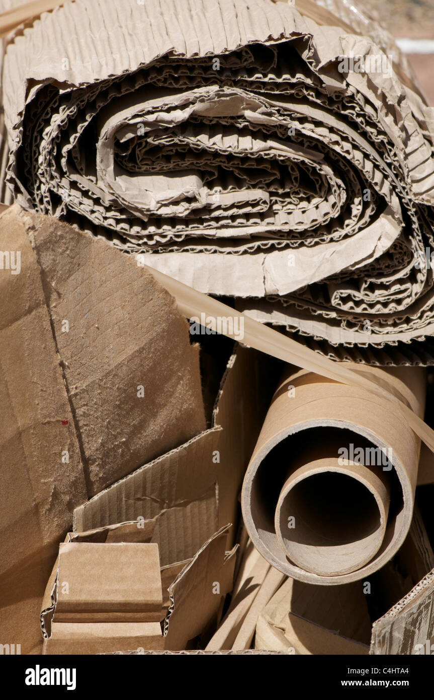 Tablero de carton fotografías e imágenes de alta resolución - Página 2 ...