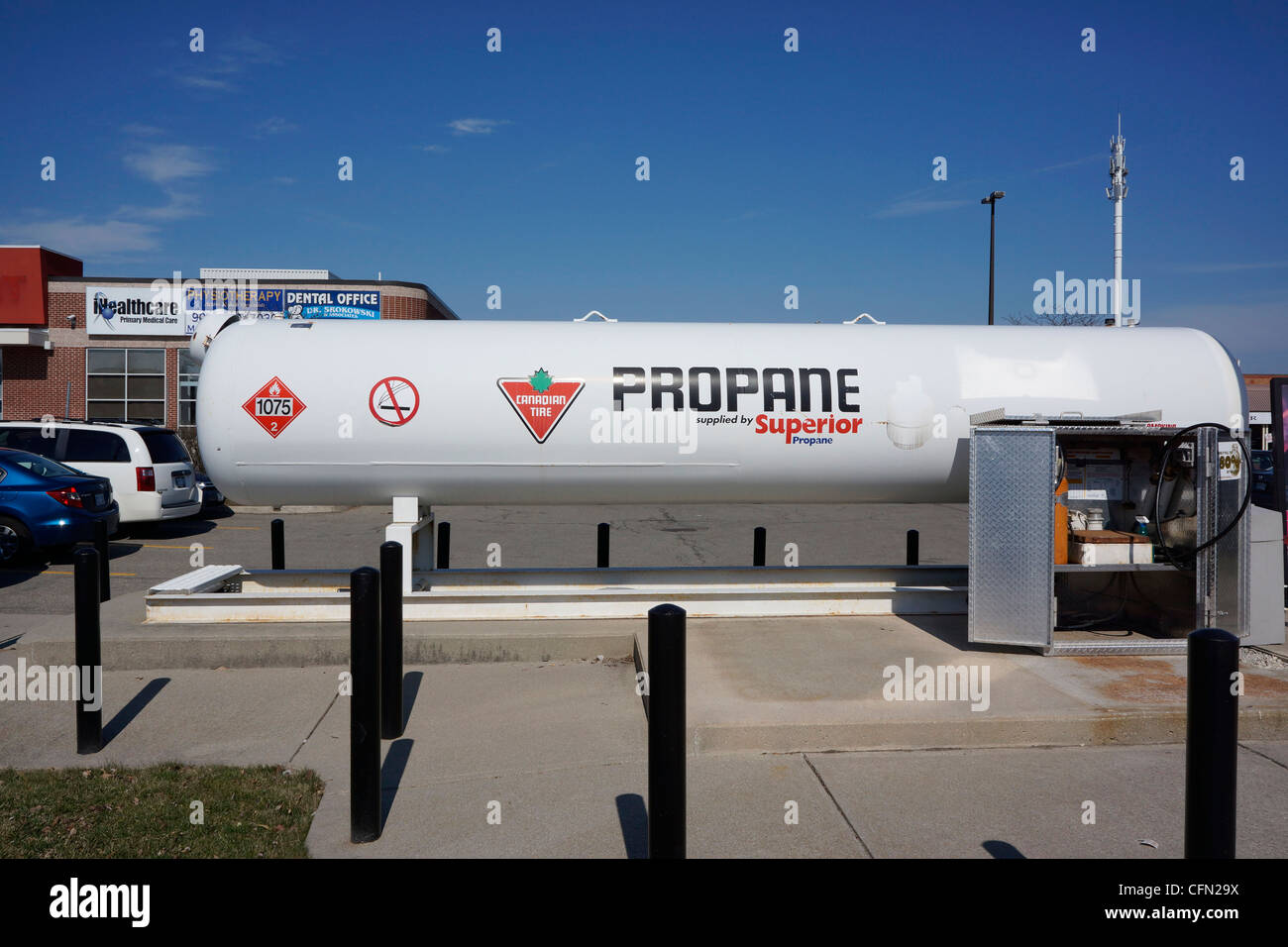 Tanque de propano fotografías e imágenes de alta resolución - Alamy