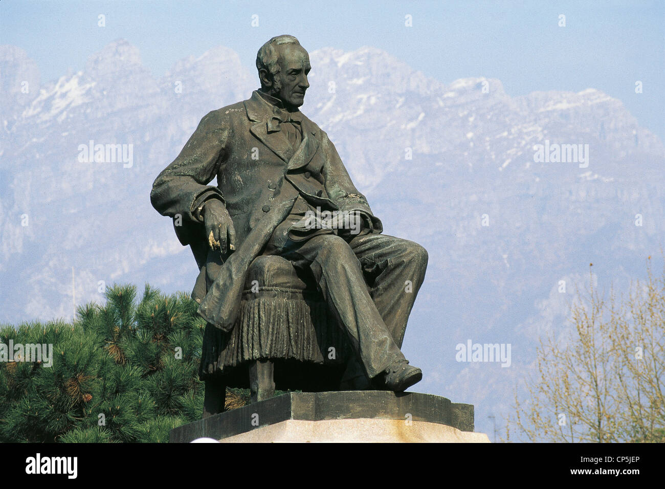 Monumento Alessandro Manzoni Fotografías E Imágenes De Alta Resolución