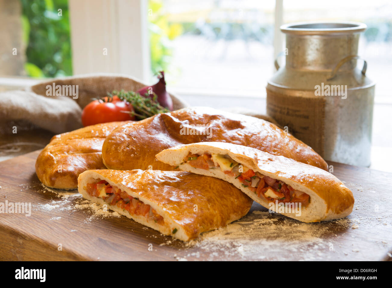 Pan de pizza fotografías e imágenes de alta resolución - Alamy