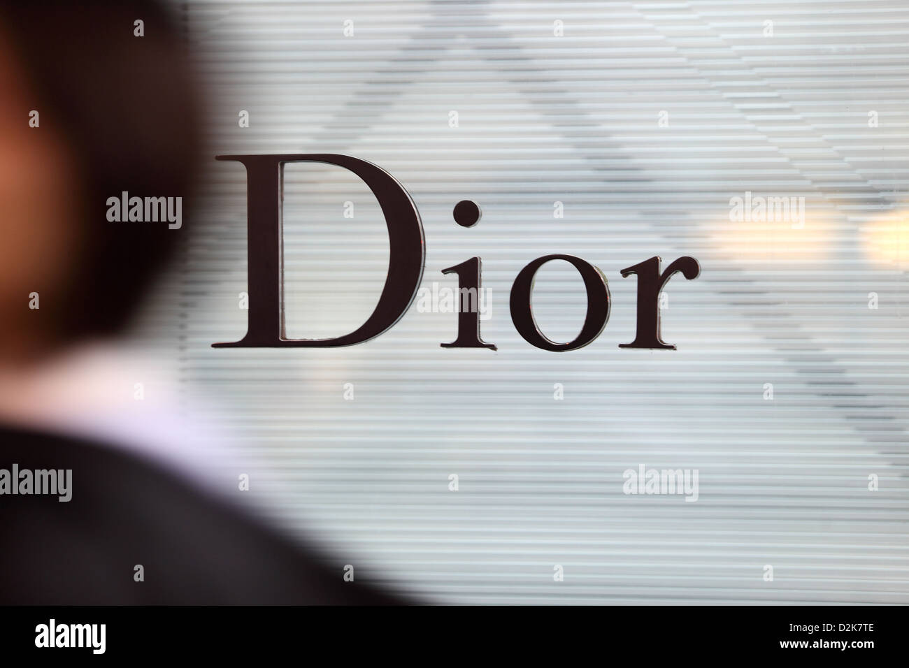 Logo De Christian Dior Fotografías E Imágenes De Alta Resolución Alamy