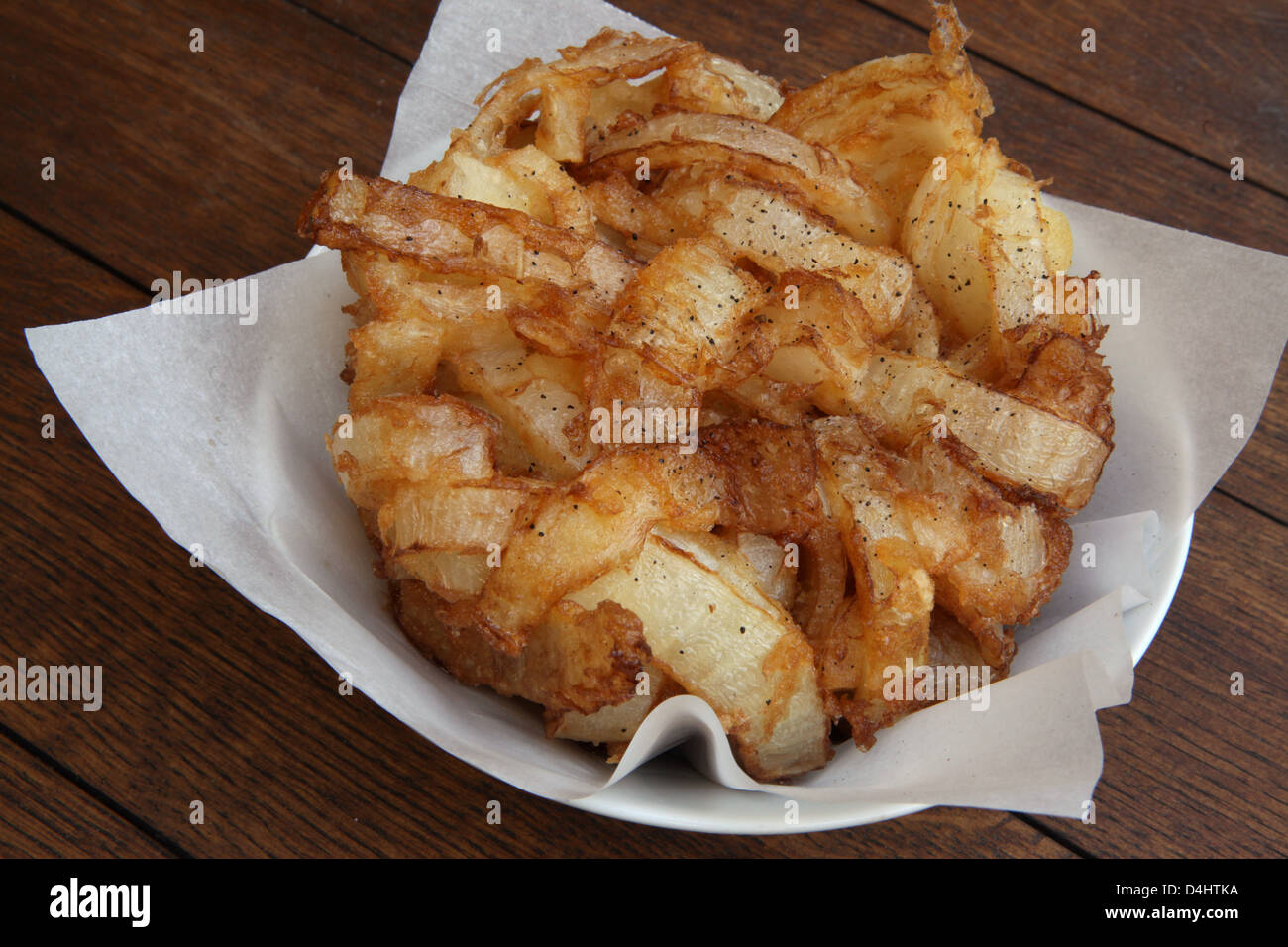 Plato de cebollas fotografías e imágenes de alta resolución - Alamy