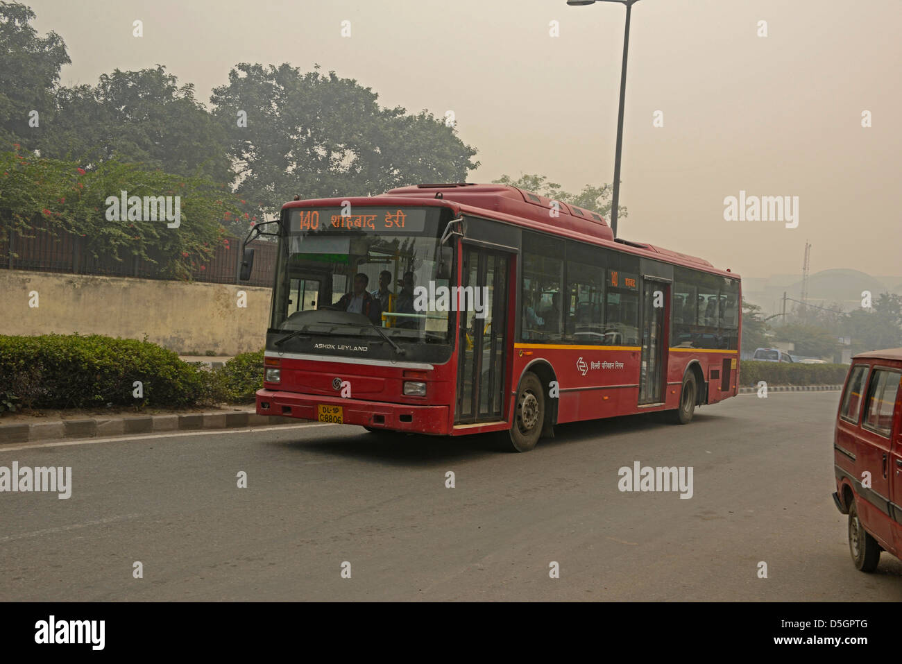 Delhi transport corporation fotografías e imágenes de alta resolución ...