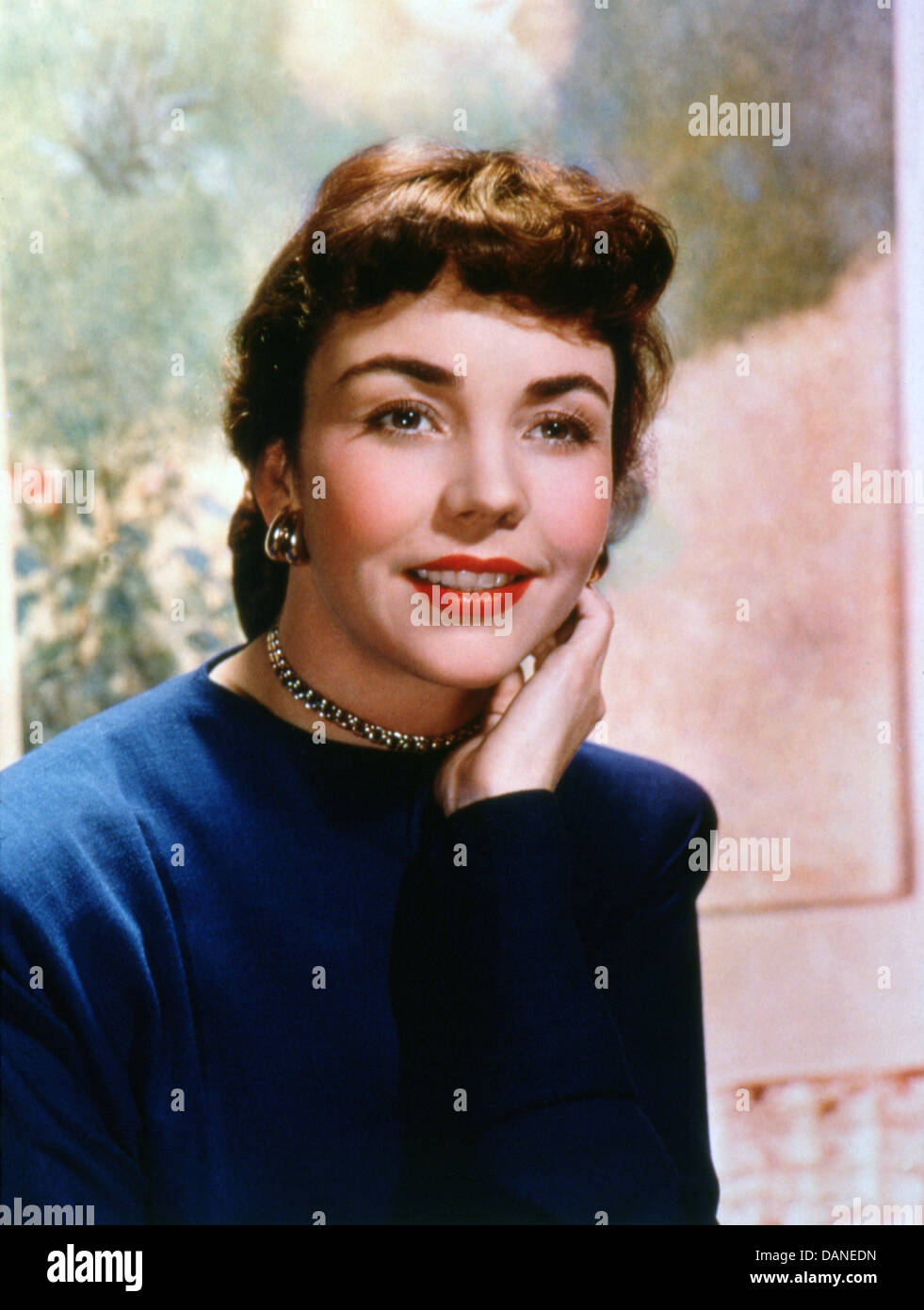 Jennifer Jones Retrato Jenj 001 Fotografía De Stock Alamy