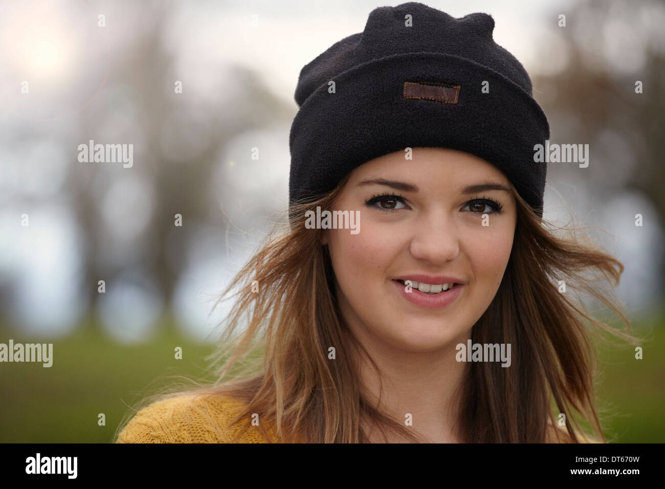 Imagen De Una Adolescente Fotografías E Imágenes De Alta Resolución Alamy