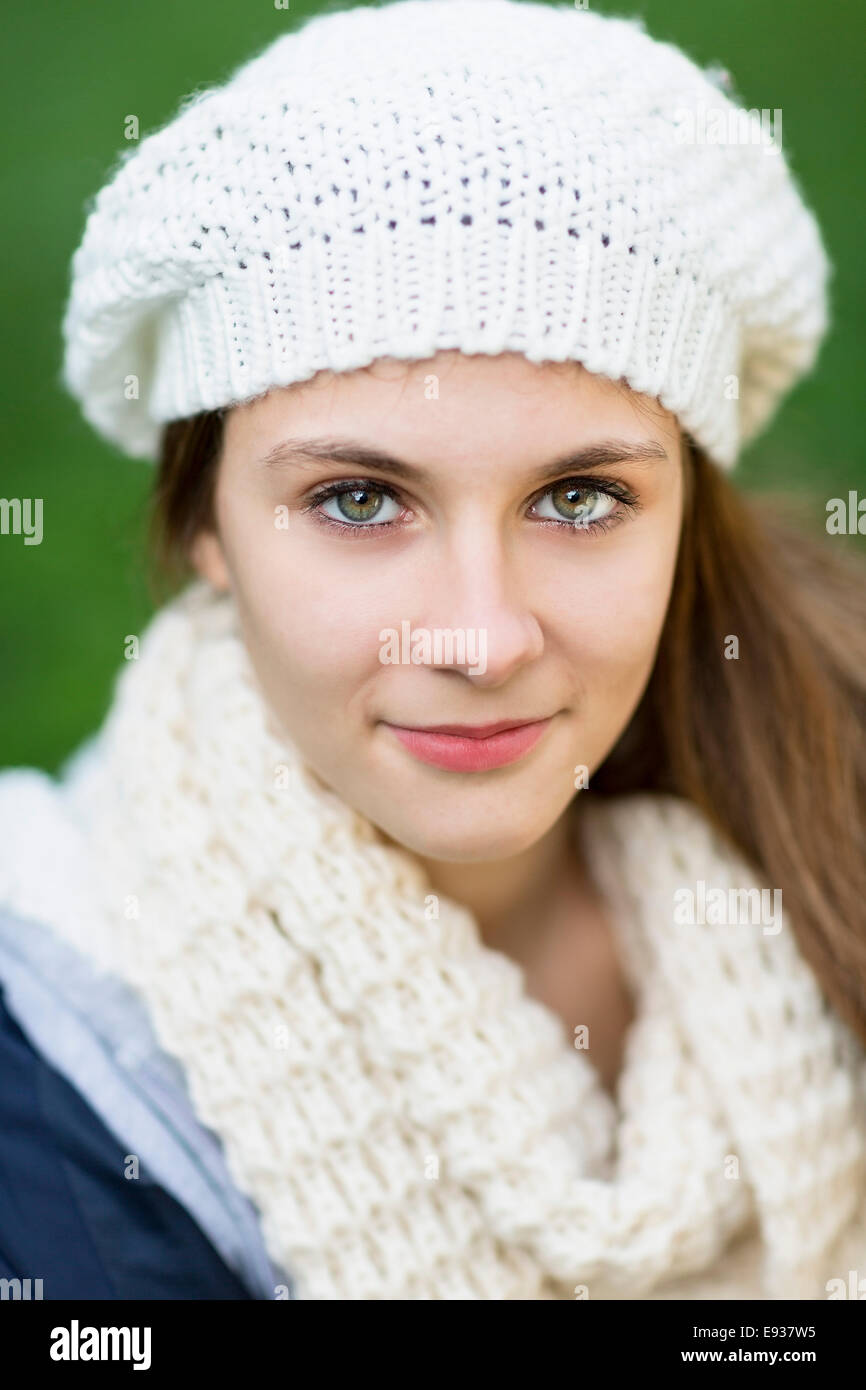 Retrato De Niña Adolescente Fotografías E Imágenes De Alta Resolución