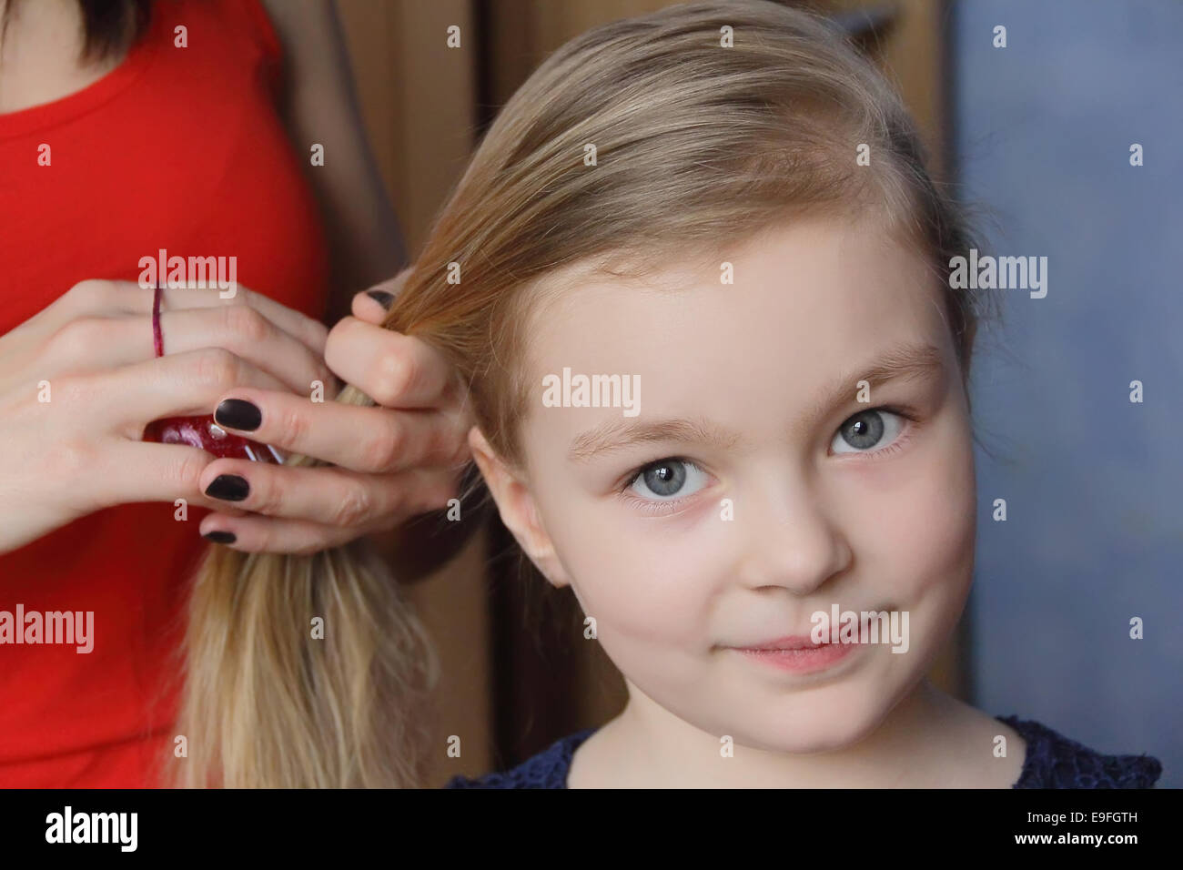Niña Con Ojos Azules Fotografías E Imágenes De Alta Resolución Página