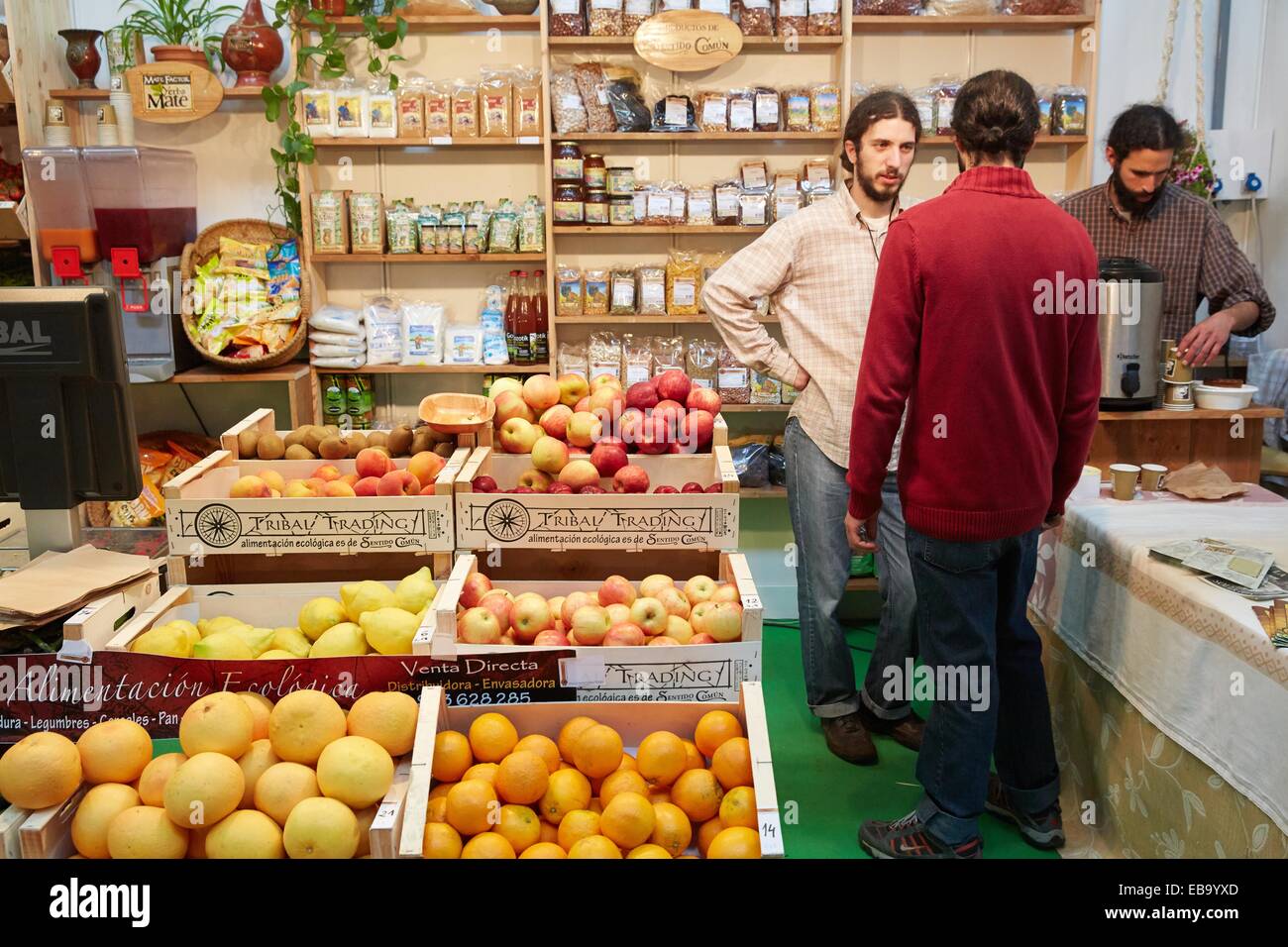 Las Frutas Ecológicas Bioterra La Feria De Productos Orgánicos Los
