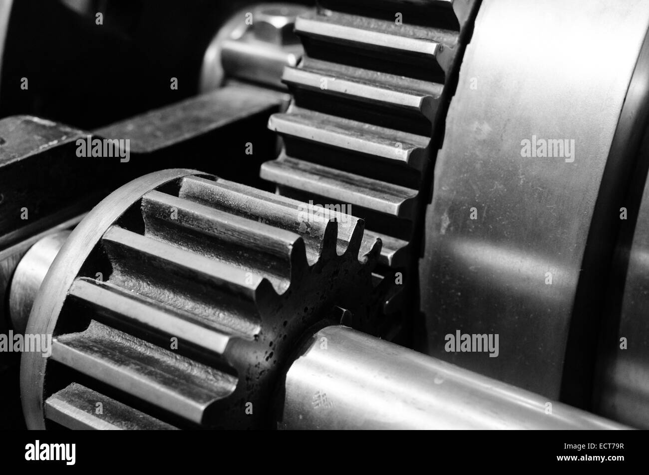 Conectar engranajes Imágenes de stock en blanco y negro - Alamy