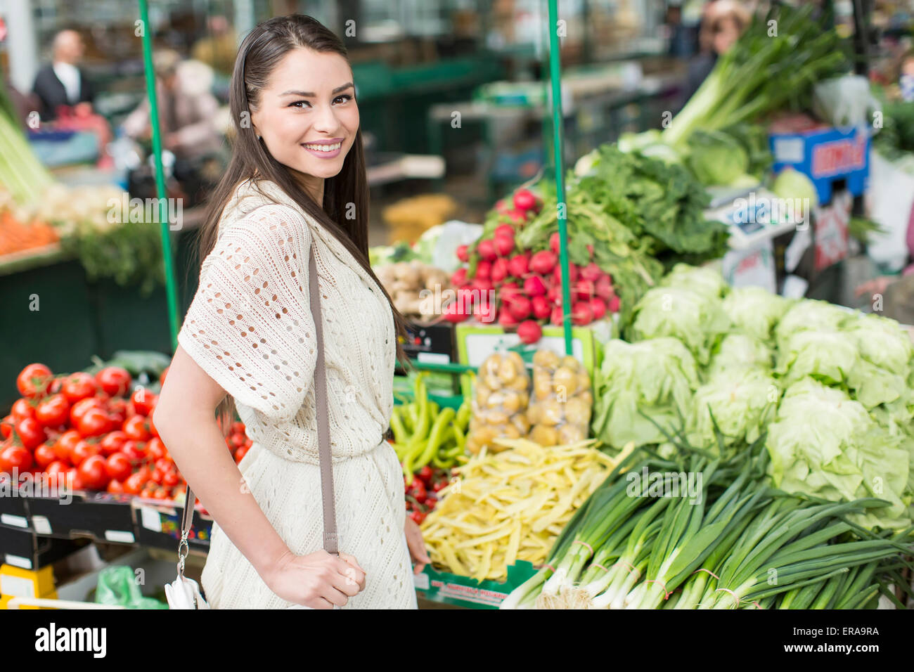 Mercado y consumidor fotografías e imágenes de alta resolución - Alamy