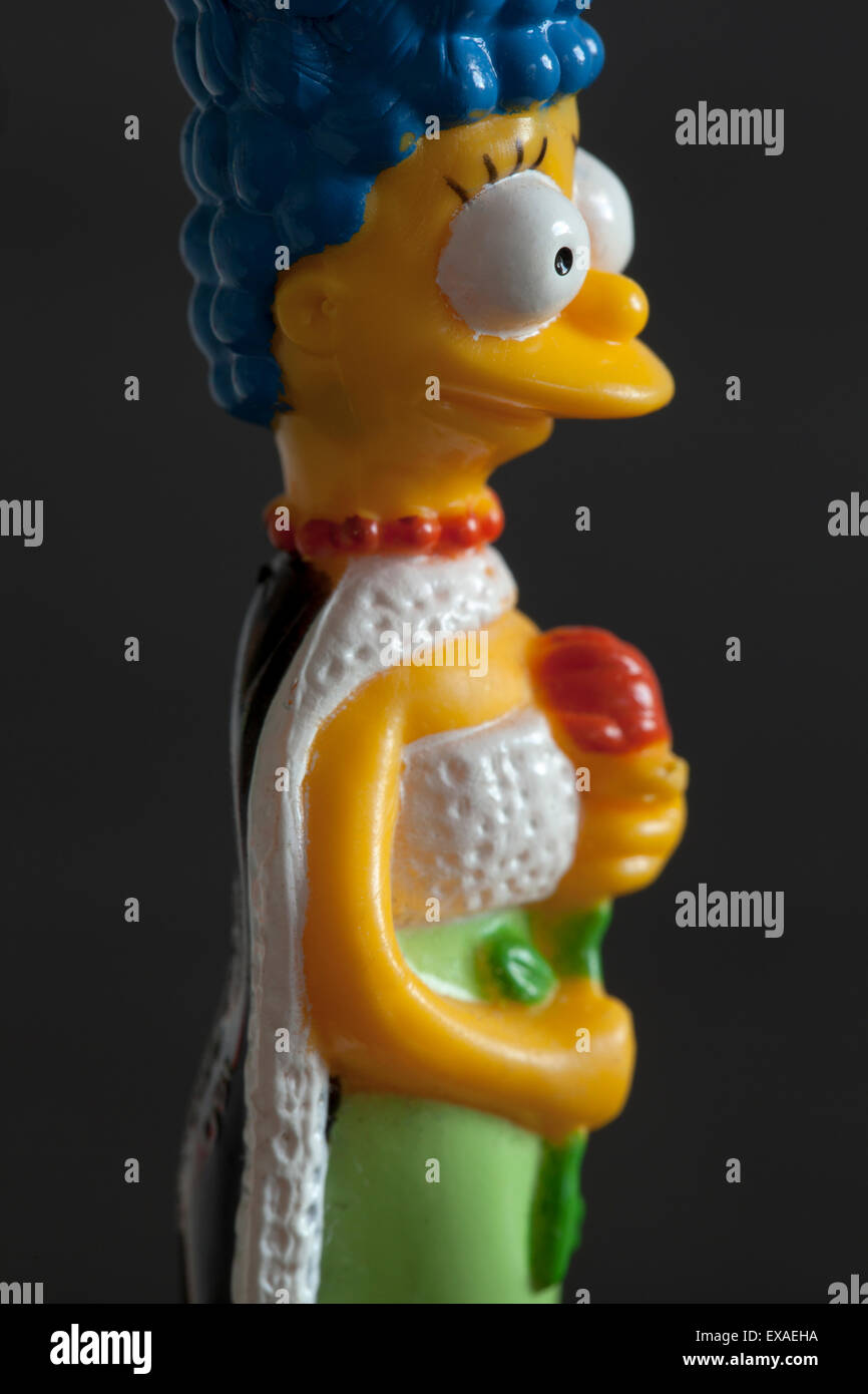 Marge simpson character fotografías e imágenes de alta resolución - Alamy