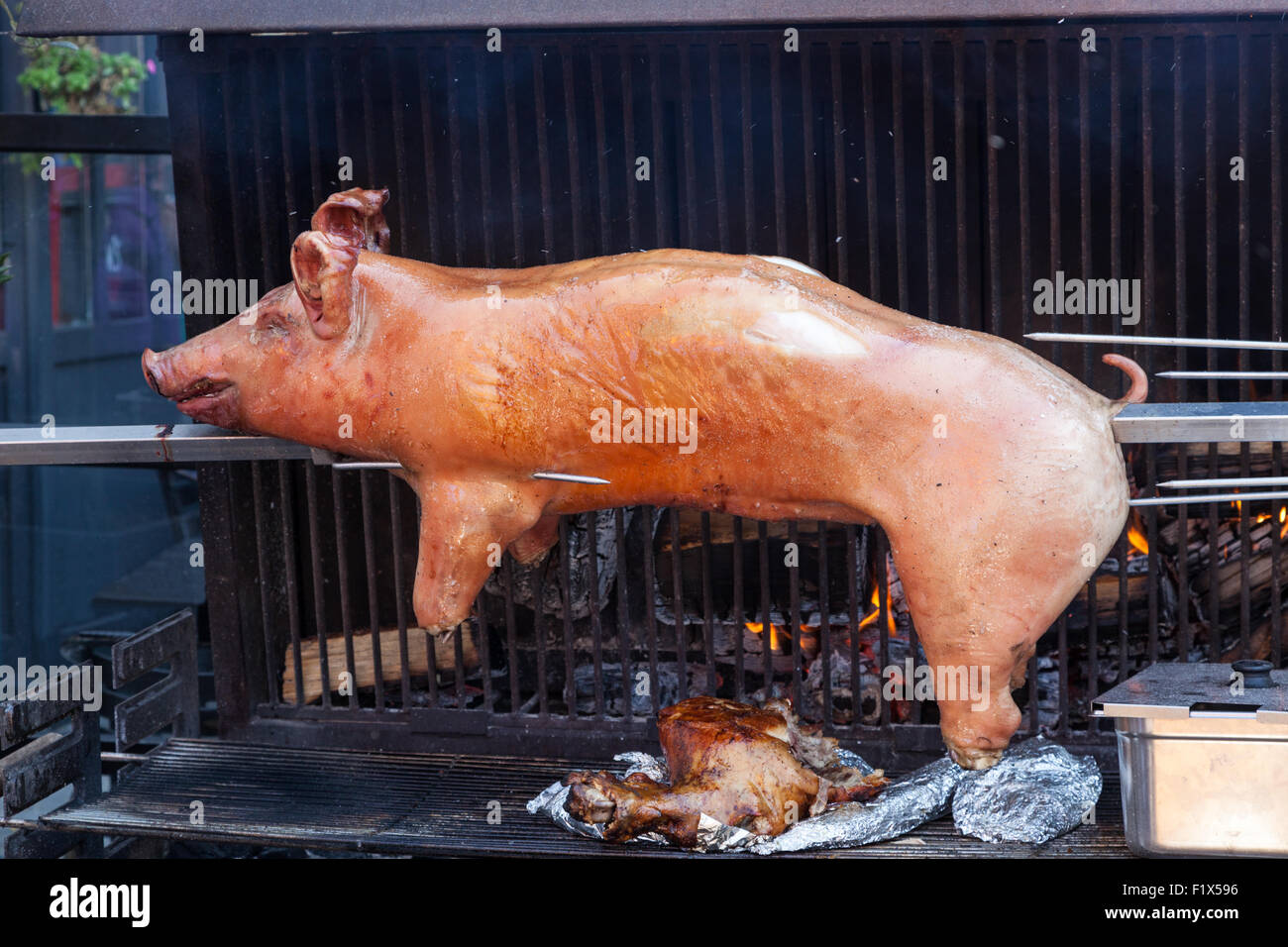 Cerdo de cocina fotografías e imágenes de alta resolución - Alamy