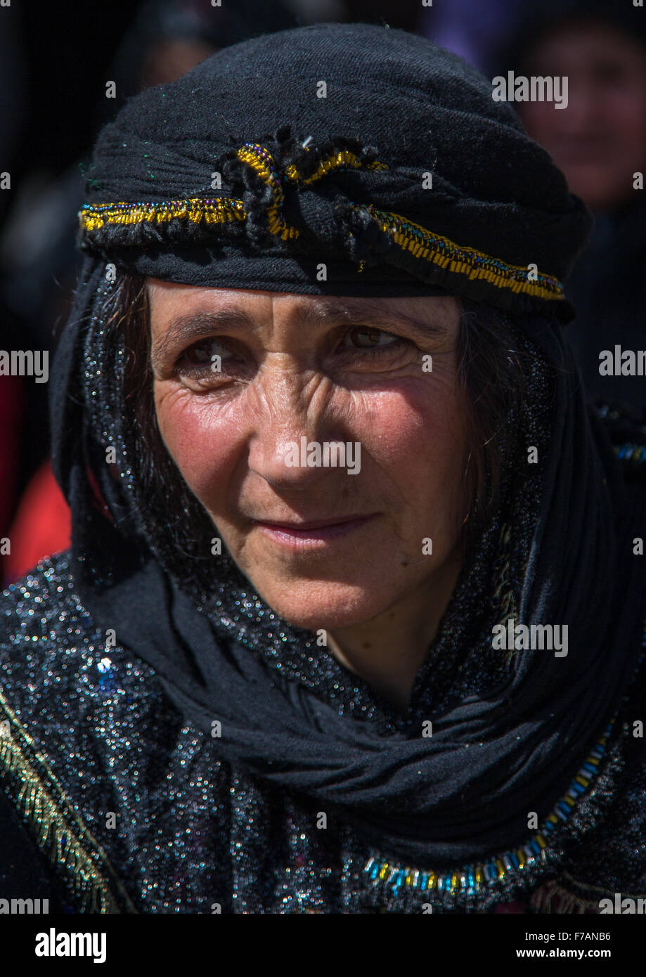 Las Mujeres Kurdas De Ancianos Durante La Celebración De Ashura El Día