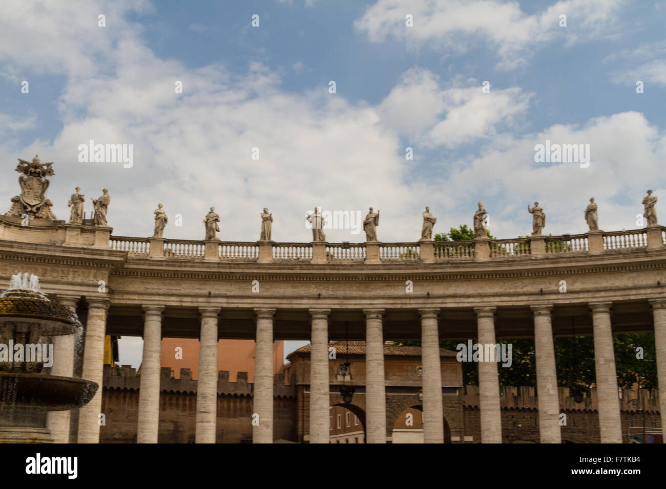 Los edificios en el Vaticano, la Santa Sede en Roma, Italia. Parte de ...