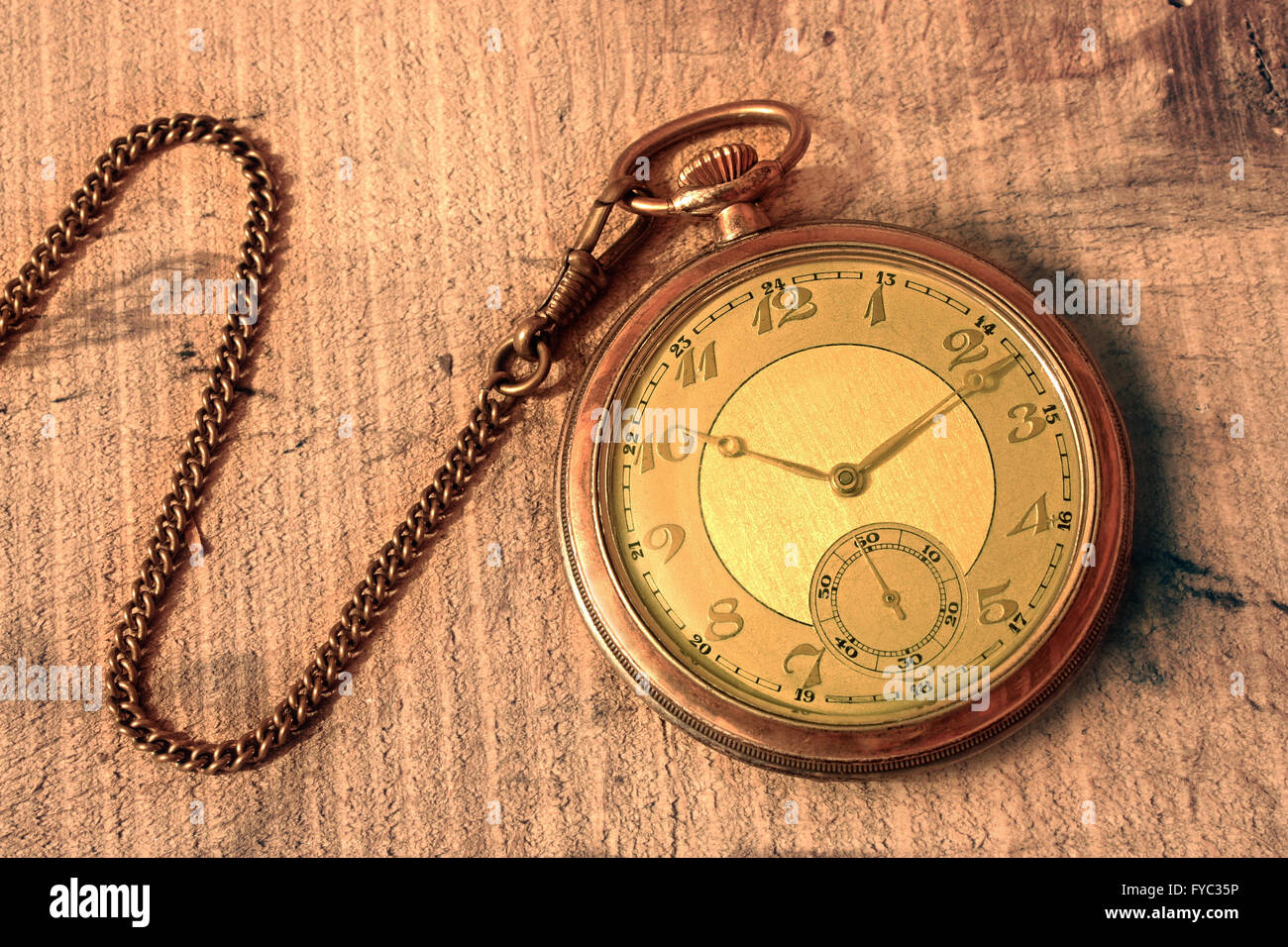 Cadena de reloj fotografías e imágenes de alta resolución - Alamy