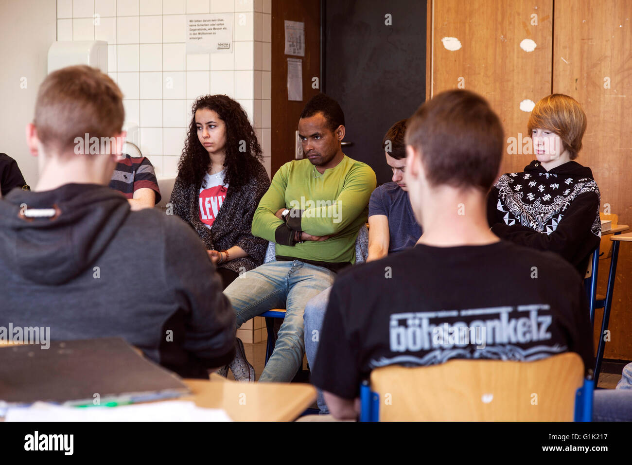 Sentado En Circulo Aula Fotografías E Imágenes De Alta Resolución Alamy