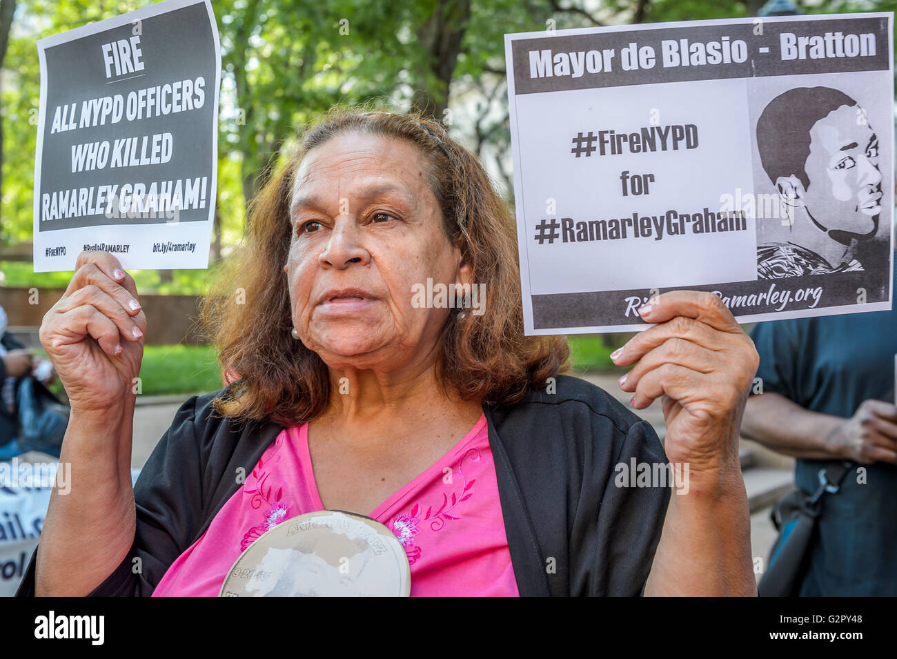 Brutalization Fotografías E Imágenes De Alta Resolución Alamy